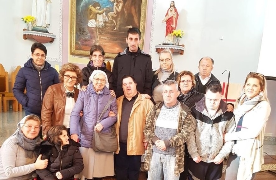 “Porodični magazin”: Uz otvorene kapije vjere i nade Centra za ...