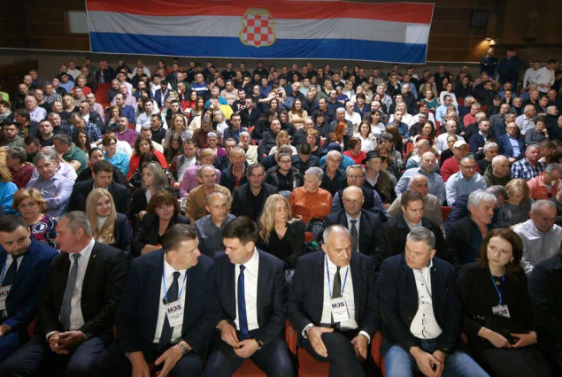 U Žepču osnovan Hrvatski demokratski savez, predsjednik Ivo Tadić