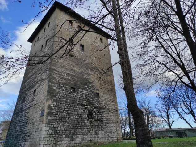 Kapetanova kula u Bihaću - nacionalni spomenik BiH i čuvar grada na Uni