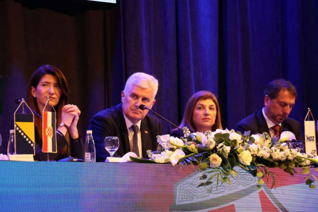 Izabrano novo vodstvo HDZ-a BiH, Čović ponovno predsjednik stranke