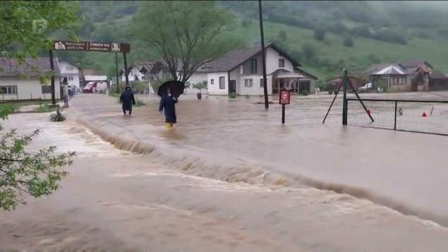 Zatvoren put prema Štrbačkom Buku, Una se izlila u naseljima Kulen ...